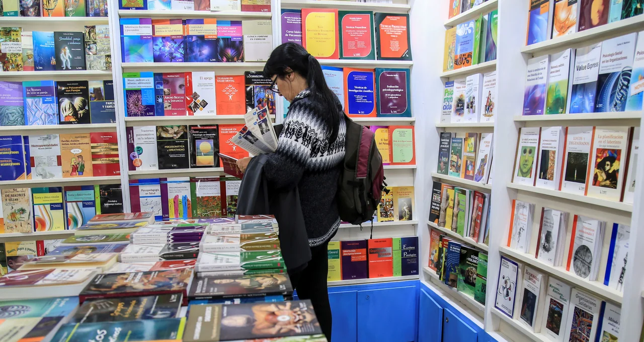 La Fundación El Libro rechazó enfáticamente derogar la Ley de Defensa ...